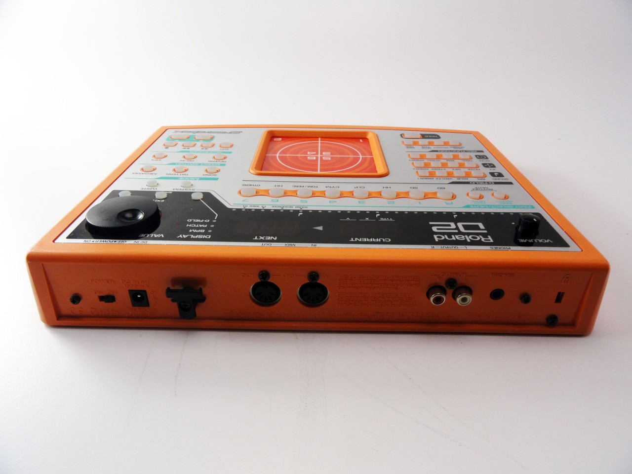 MATRIXSYNTH: Roland D2 Groovebox Synthesizer Drum Machine