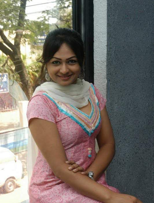 Hot And Spicy Actress Photos Gallery: 2G Spectrum Tamil Movie Launch ...