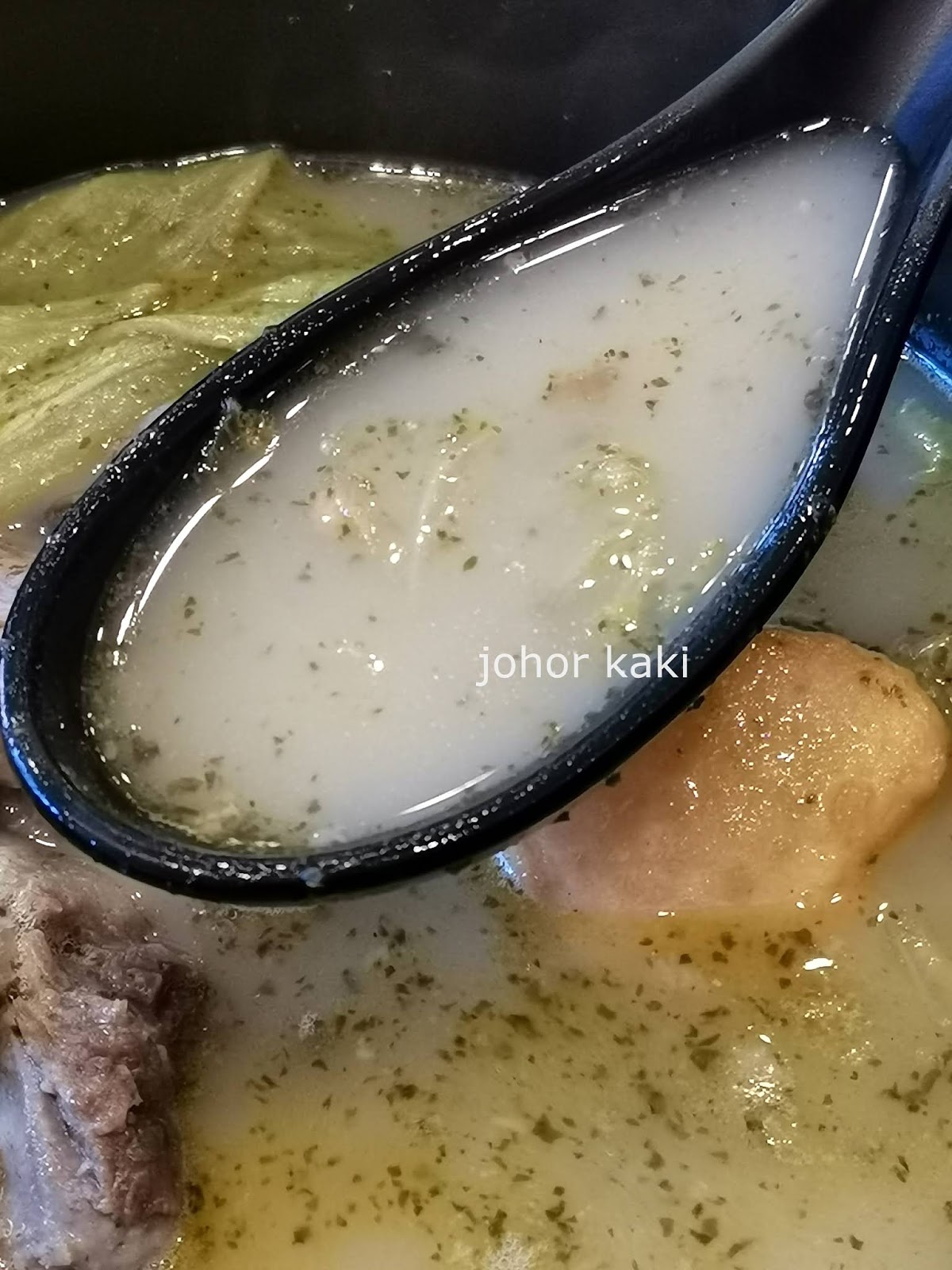 Dagu Rice Noodles & Pork Soup 大鼓米线. Ancient Chinese Comfort Dish comes ...