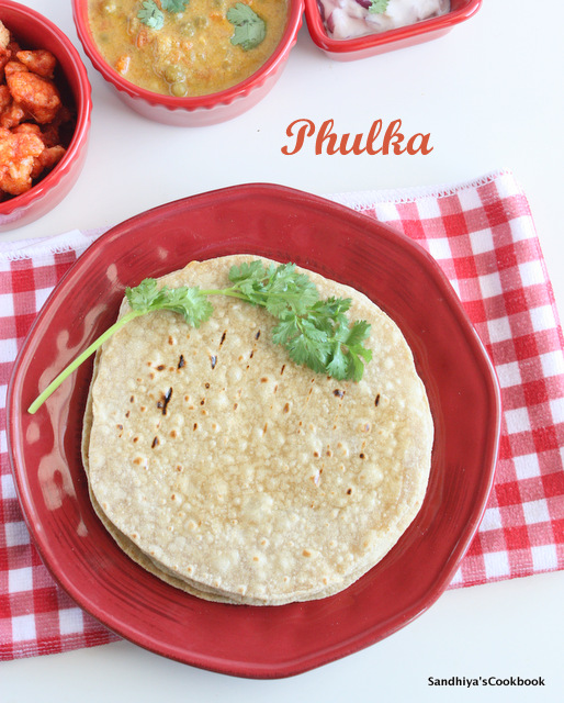 Sandhiya's Cookbook: Phulka | Home made Phulka | How to make Phulka