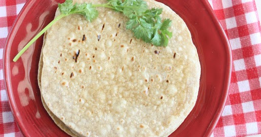 Sandhiya's Cookbook: Phulka | Home made Phulka | How to make Phulka