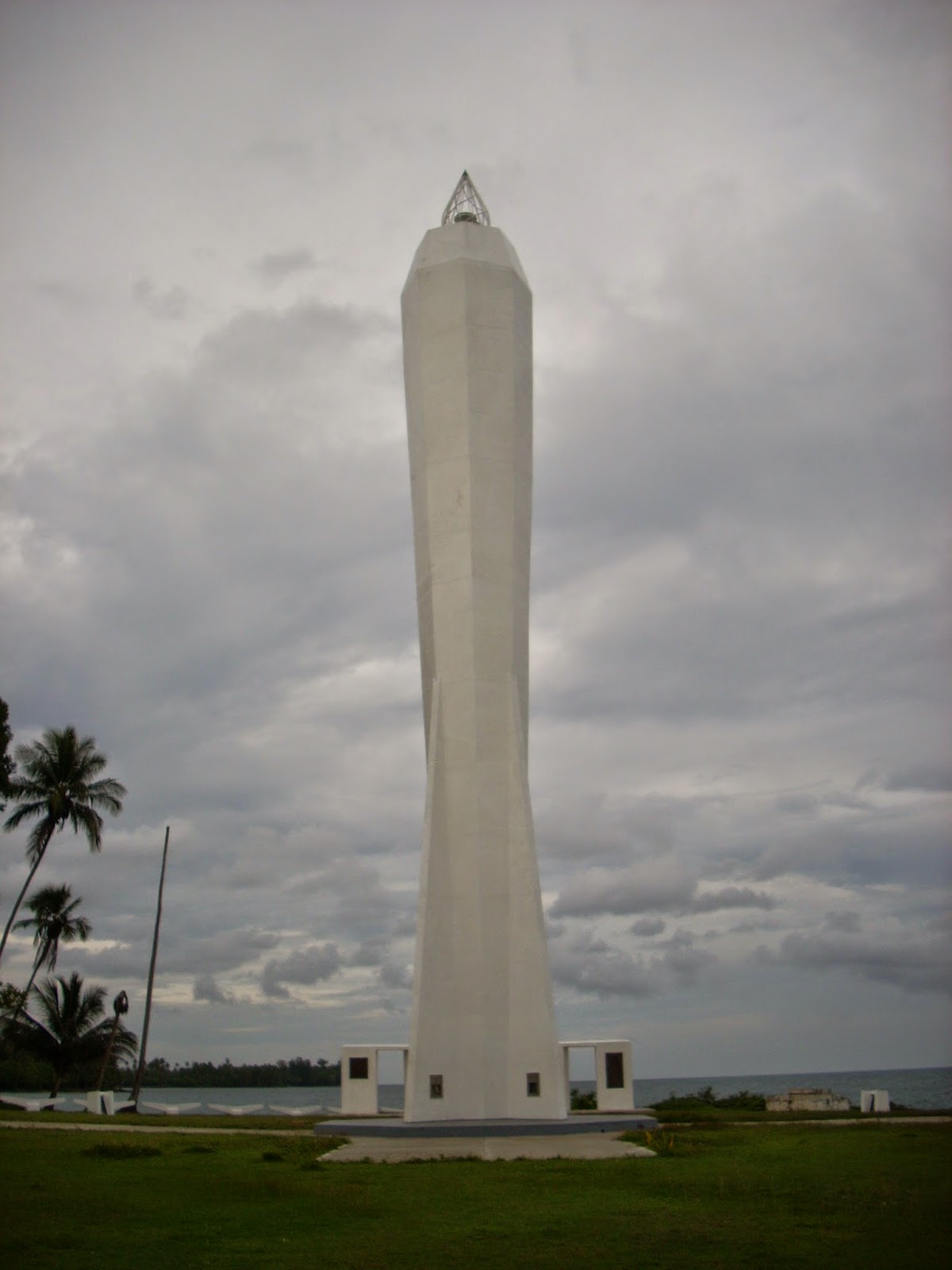 Out of the Office: Reminders of World War II in Papua New Guinea