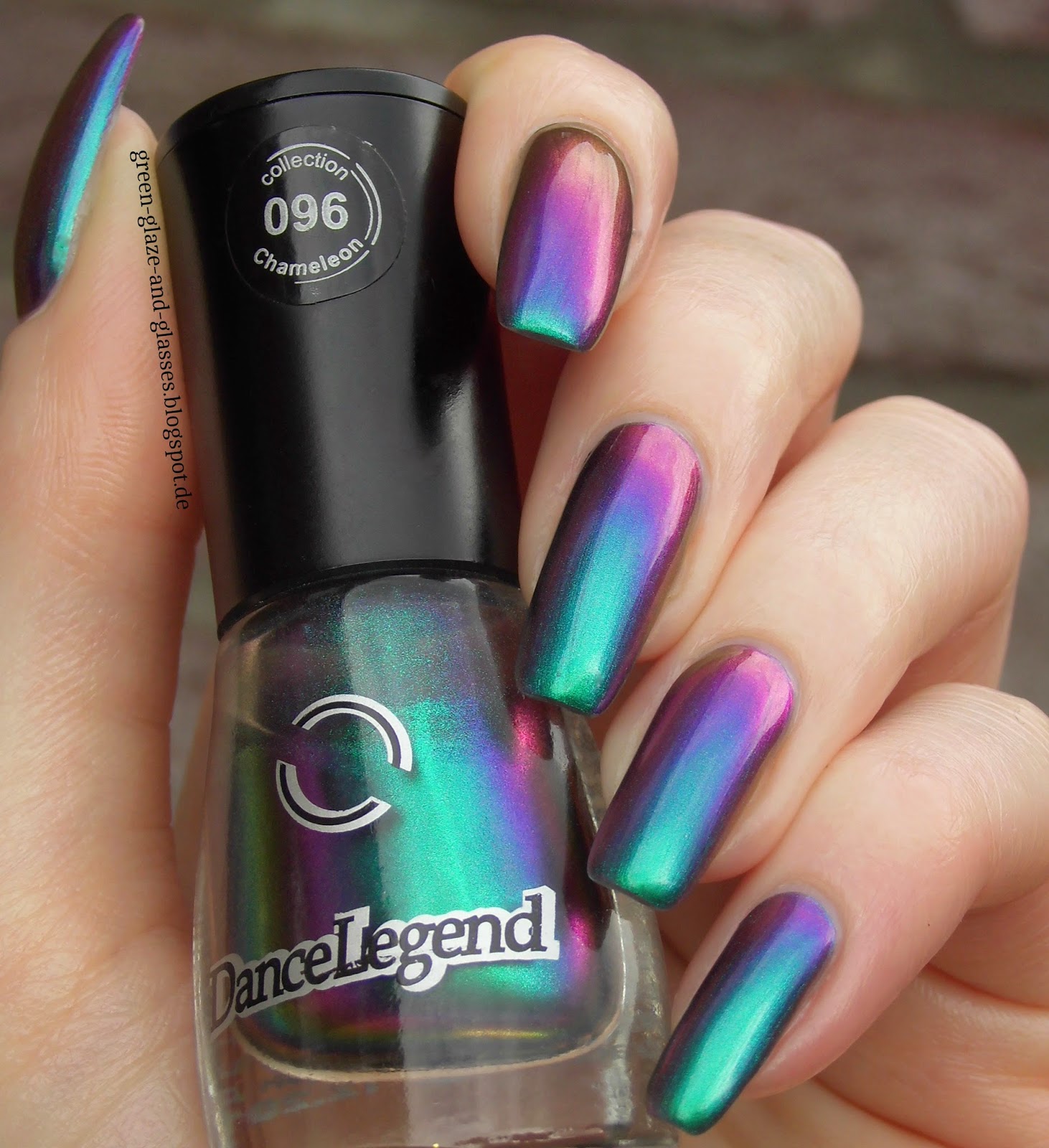 3.jpg (1462×1600) | Holographic nails, Nail polish, Pretty nails