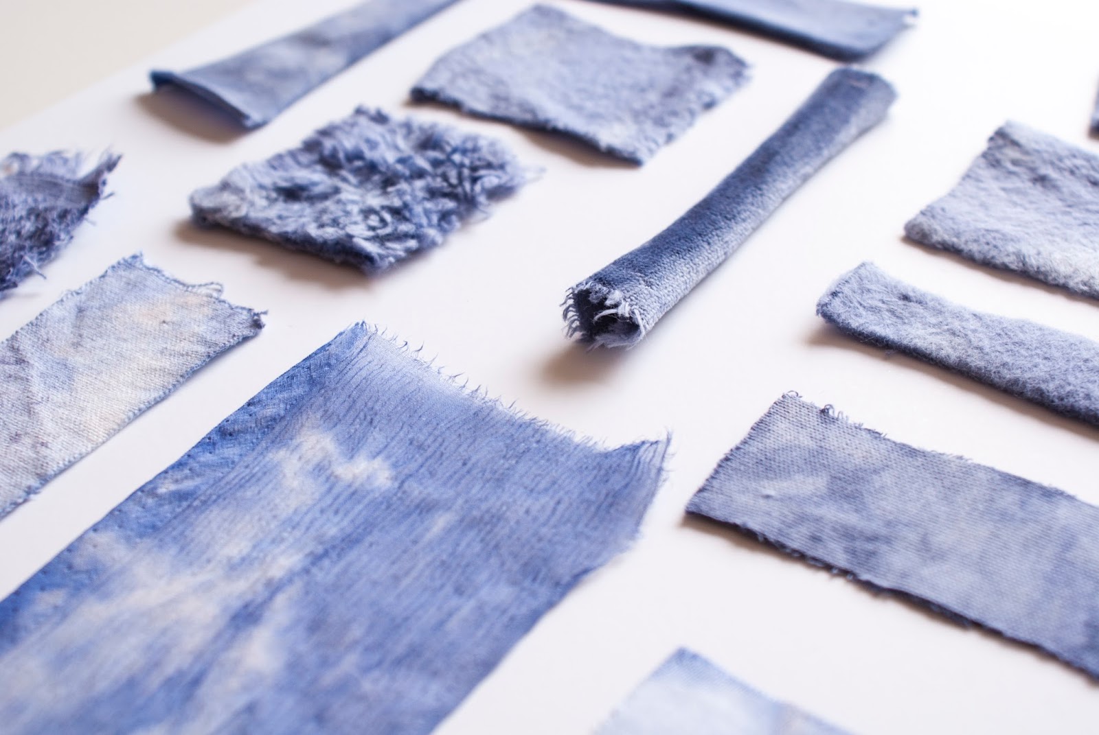 LIVING COLOUR: DYEING TEXTILES WITH DANCING BACTERIA | Kukka