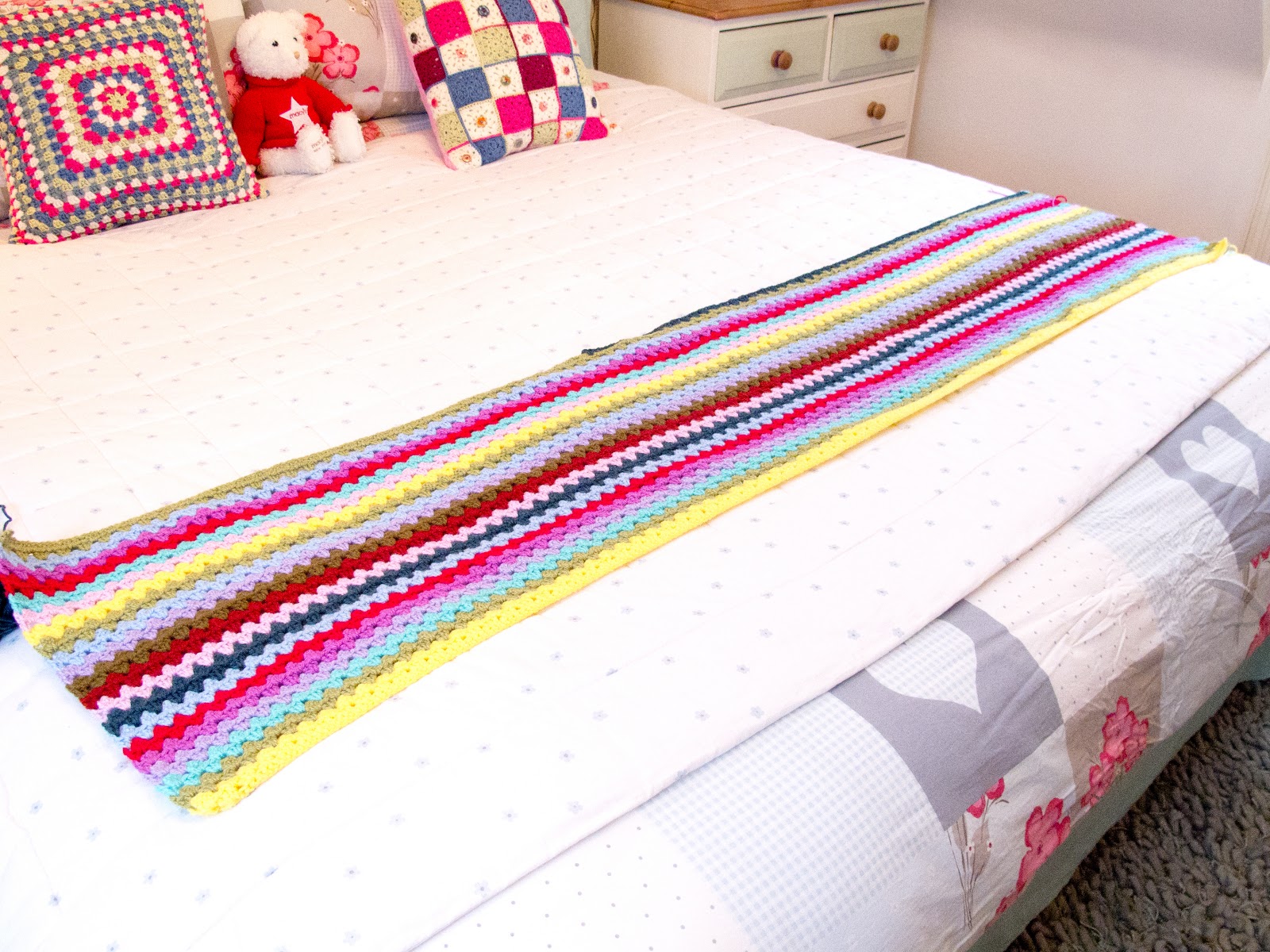 Sincerely, Hooked: Granny Stripe Blanket Ta-Dah!