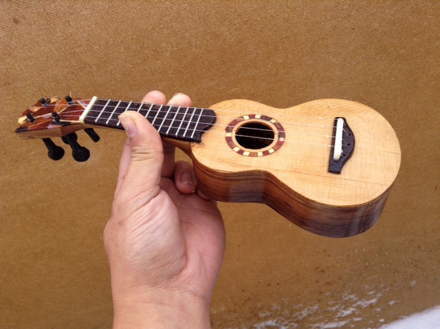 Tiwi Mini Ukuleles: Walnut / W.R.Cedar Nano uke special