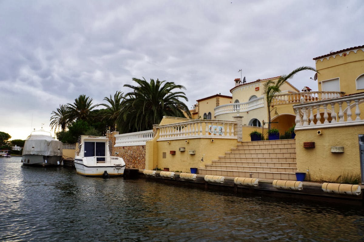 Empuriabrava - Veneza espanhola ~ Você realmente sabia?