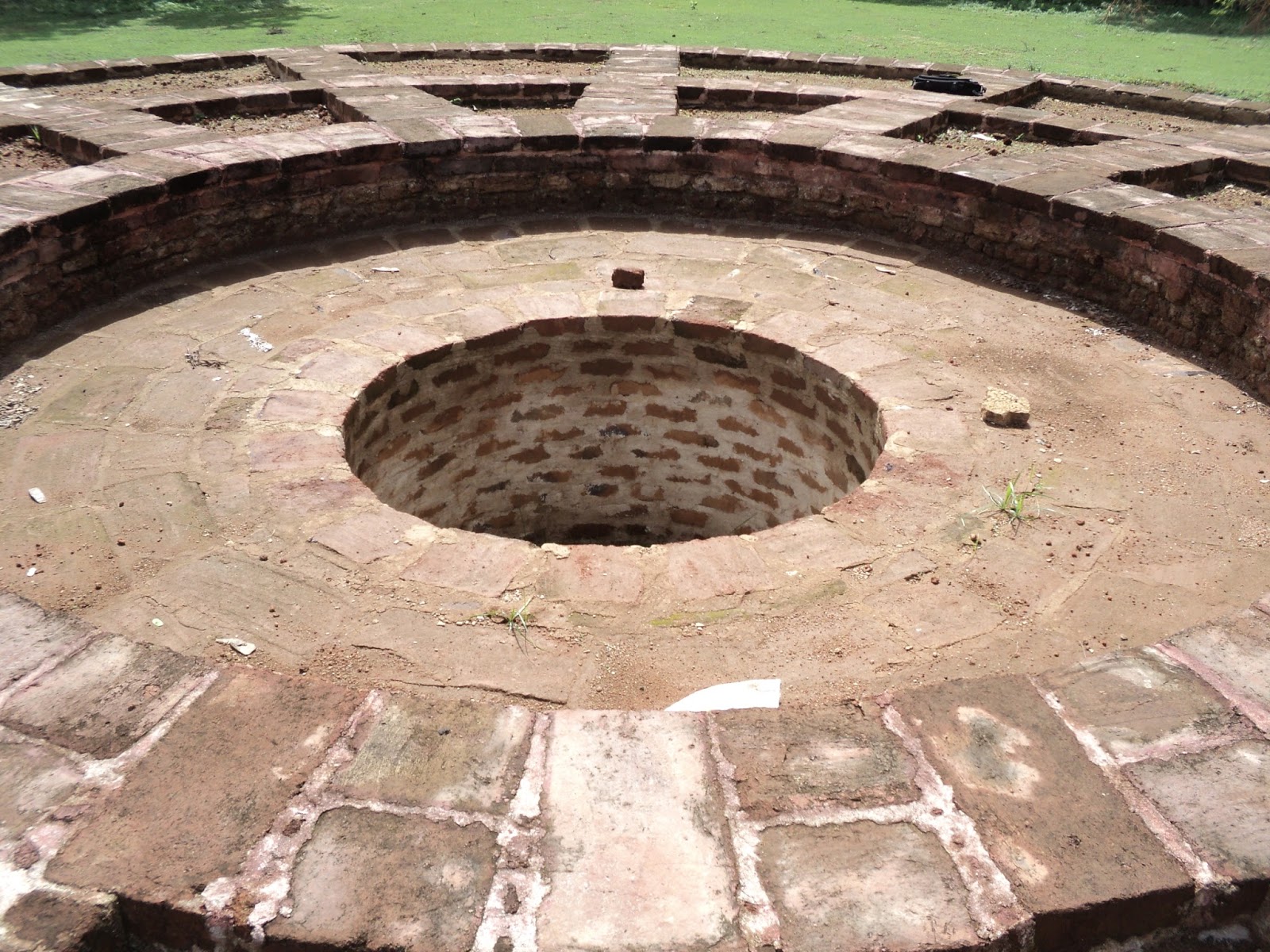 FREELANCE ARCHAEOLOGIST RAHUL VARANASI : ALLURU BUDDHIST SITE, KRISHNA ...