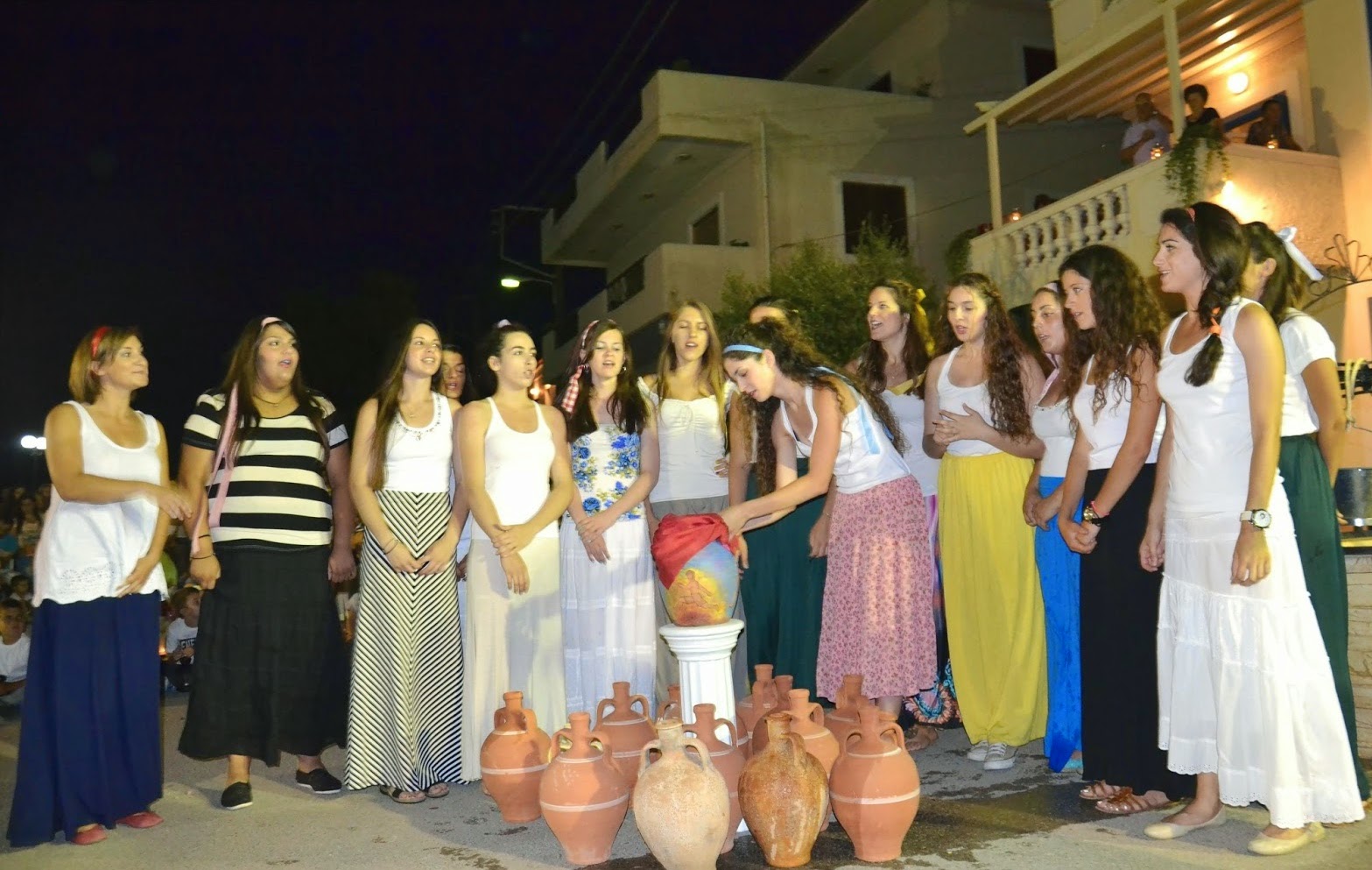 Ενημέρωση Πελοποννήσου: ΕΡΜΙΟΝΗ: «Οι φωτιές του Αϊ Γιάννη του Κλήδονα»