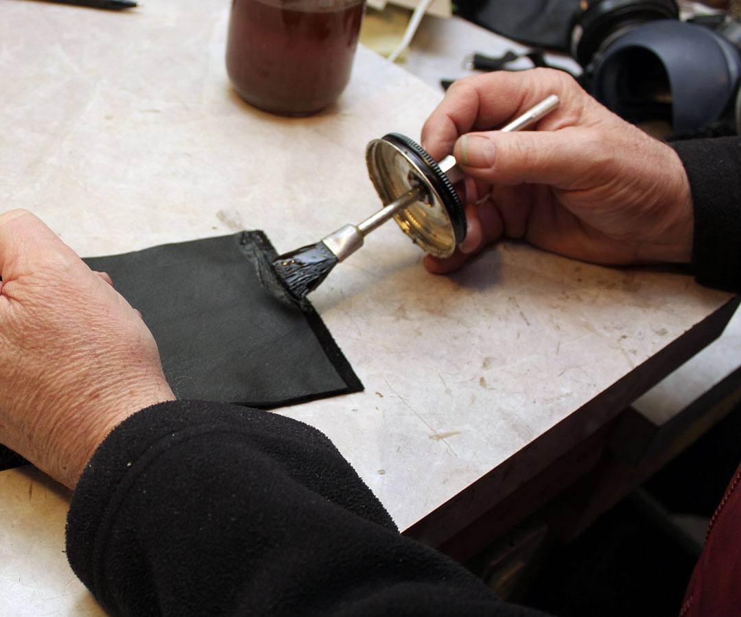 Tom Banwell—Leather and Resin Projects: Making a Plague Doctor's Hat