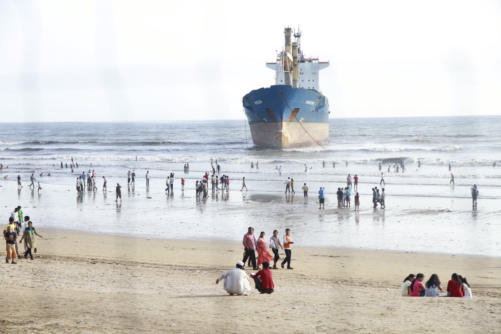 occasional mumbai: MV Wisdom washed up on Juhu Beach