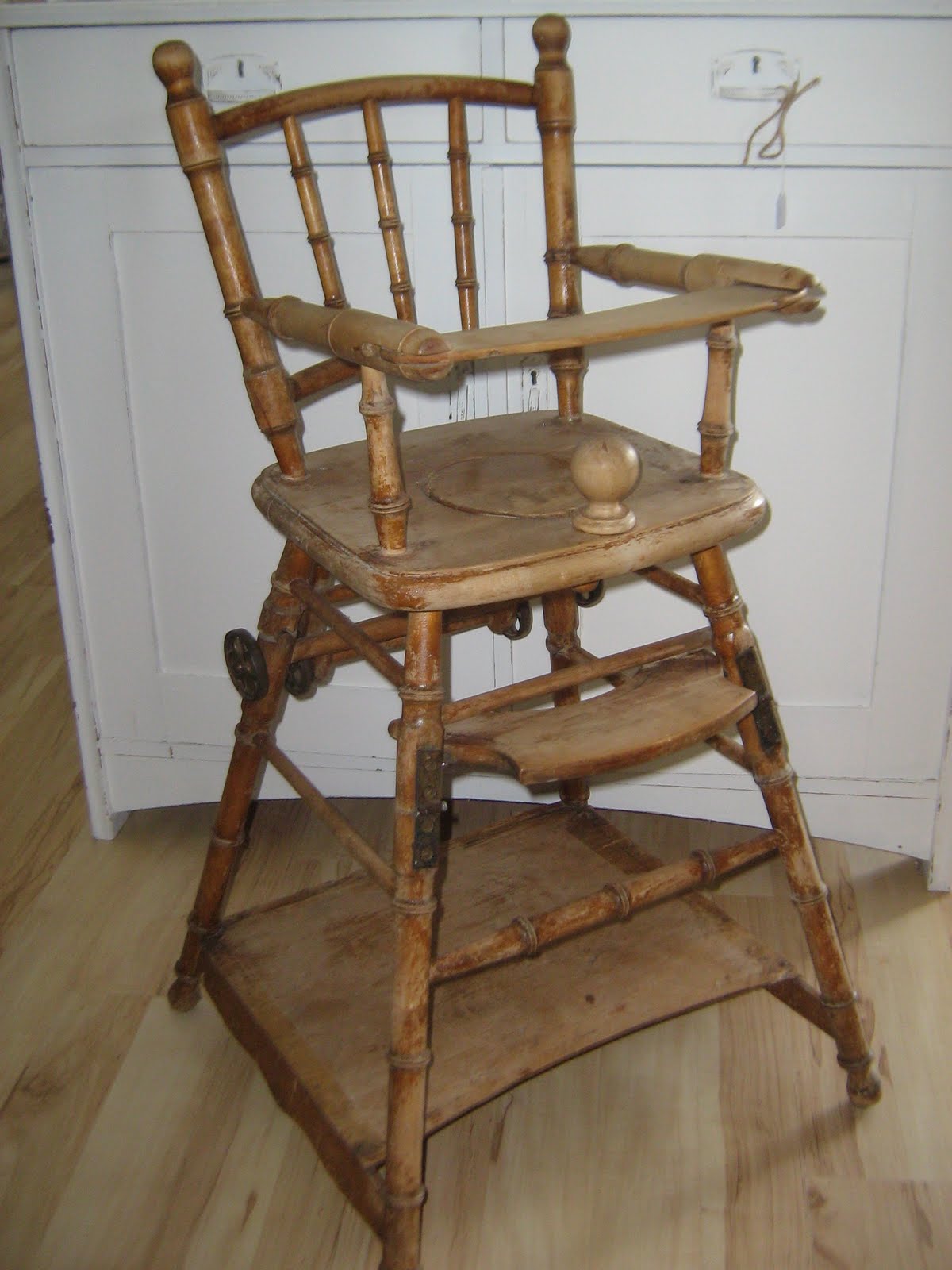 Loftgården Möbler & Ting: Barnstol!