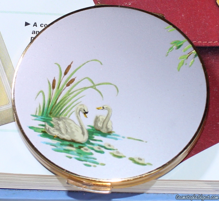 Third Blogiversary Special: Collecting Vintage Powder Compacts ...