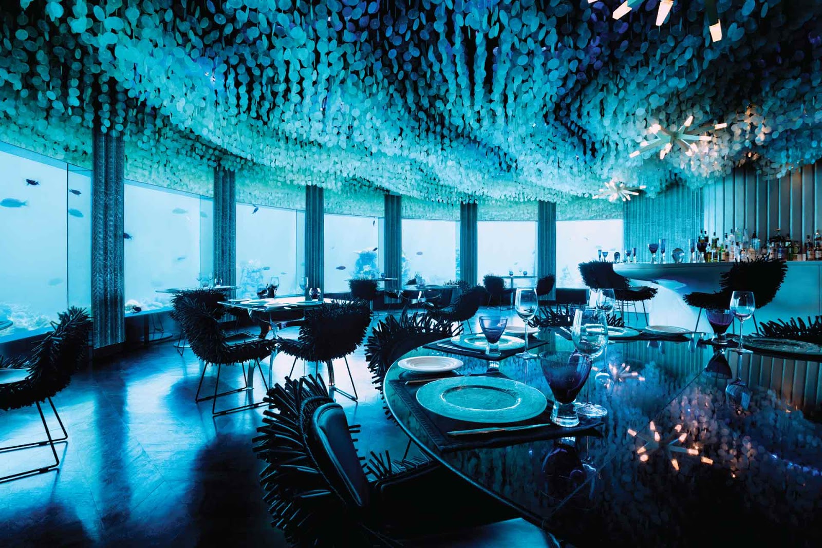 The Majestic Underwaters: Underwater Restaurants
