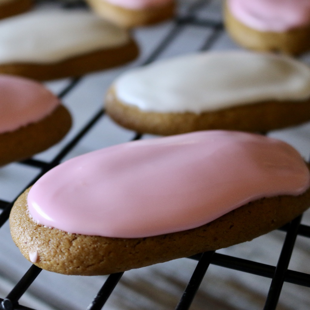 All That's Left Are The Crumbs: Honey Jumbles ~ #CreativeCookieExchange