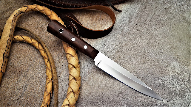 Harry Wolhuter Lion Knife