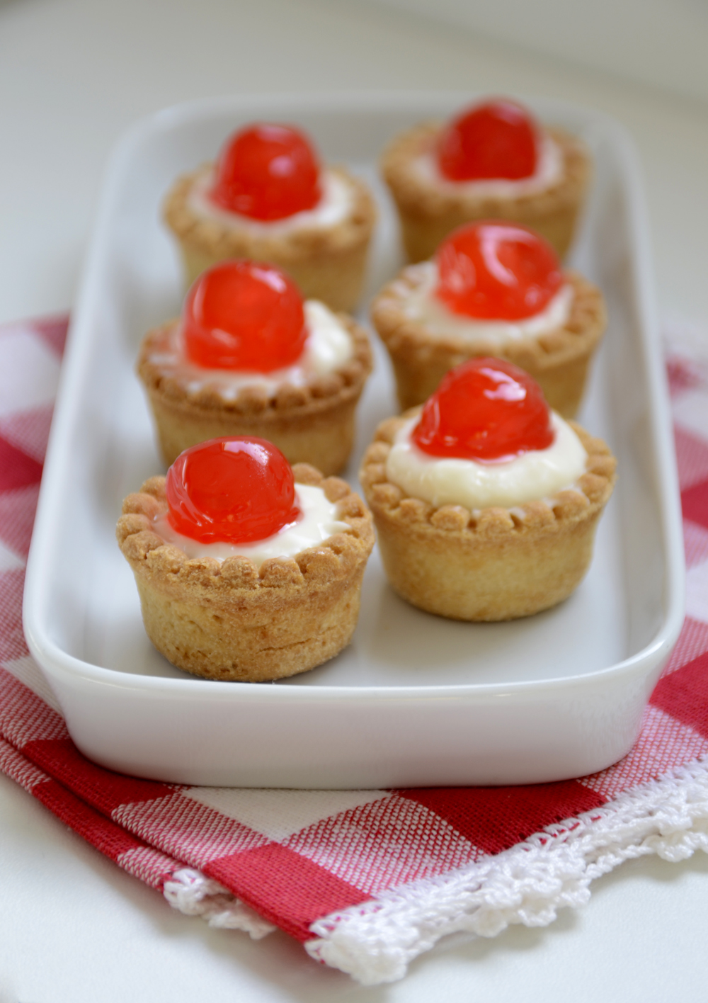 insalata mista: MIGNON DOLCI SALATI CON STRACCHINO E CILIEGINE DI MOSTARDA