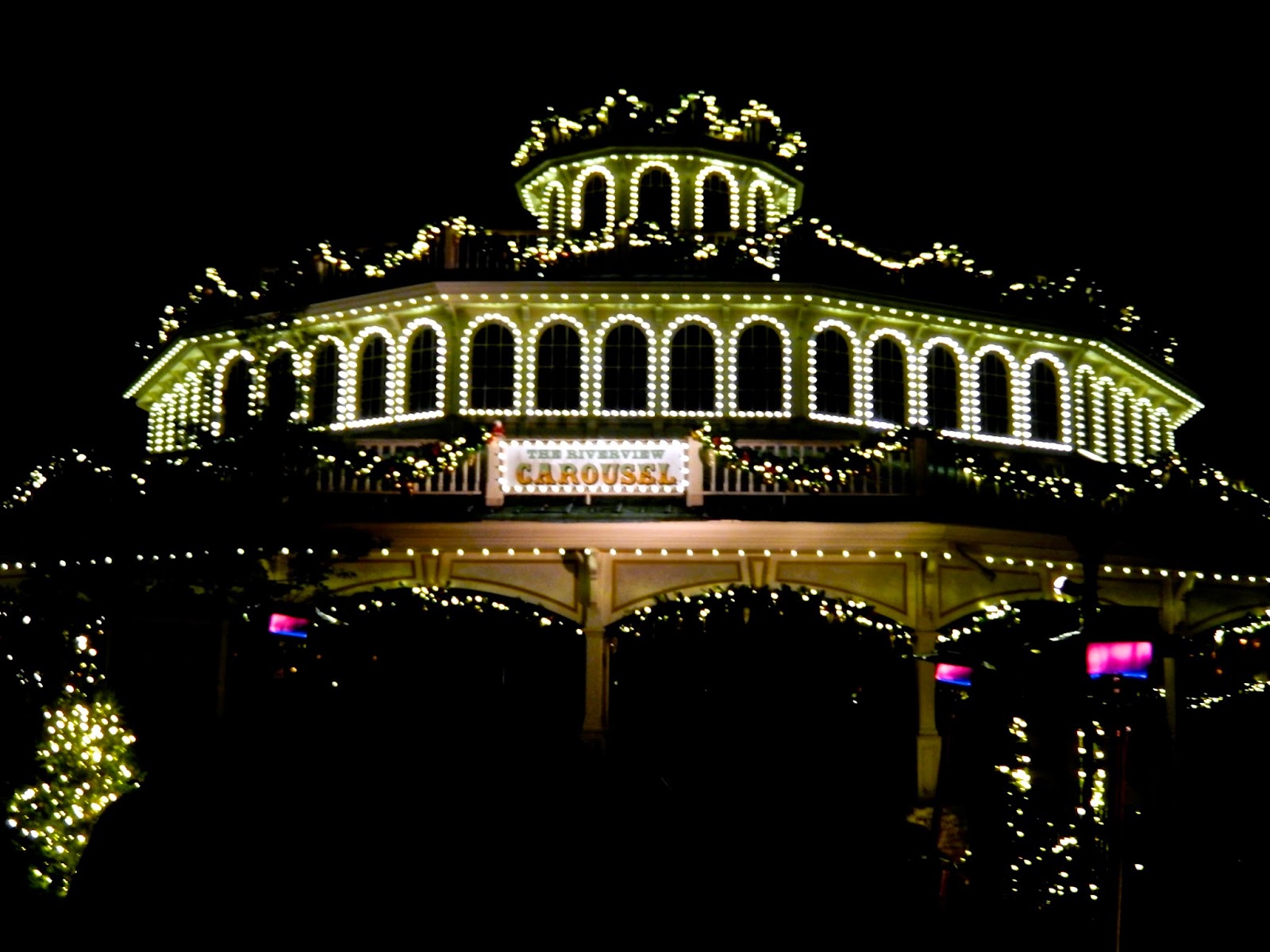 Thrillography: Holiday in the Park at Six Flags Over Georgia with the ...