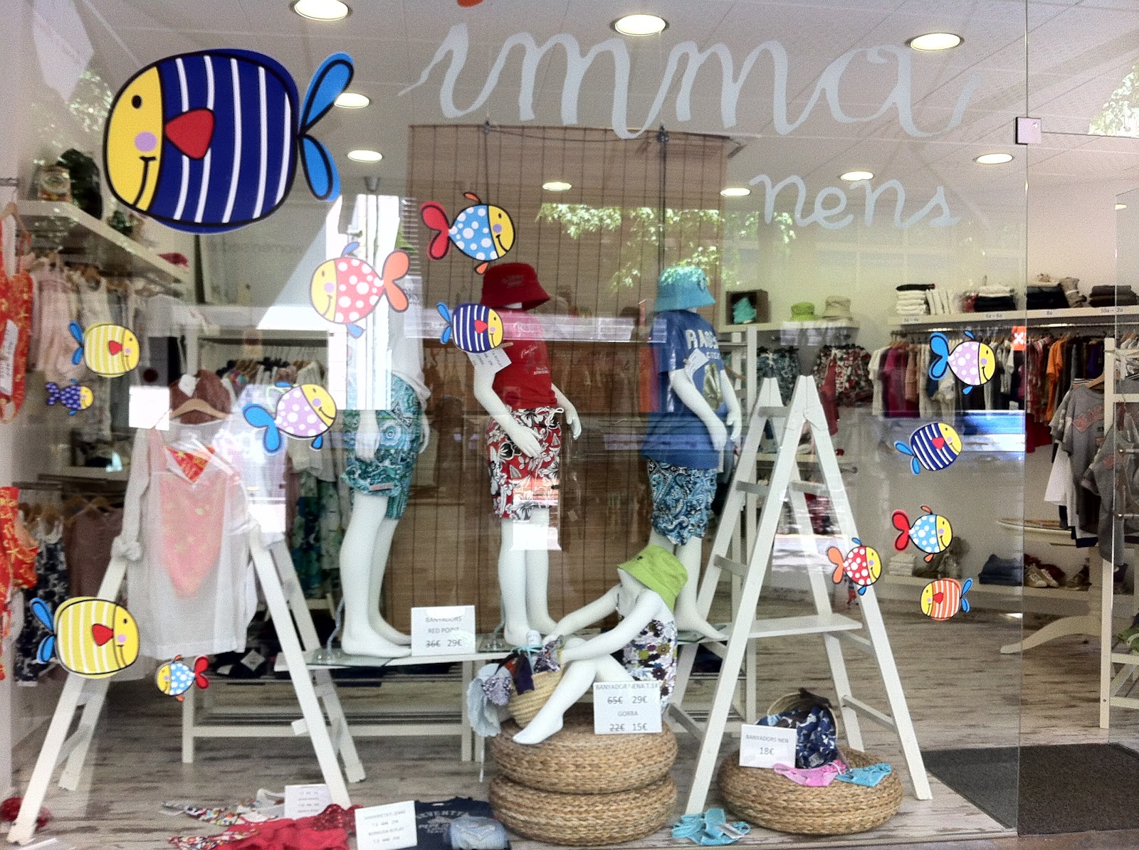 we love shops: Aire marineros en los escaparates infantiles de verano