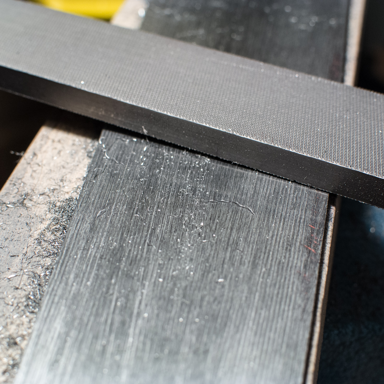 Knifemaking for beginners: Bevel grinding jig by Aaron Gough