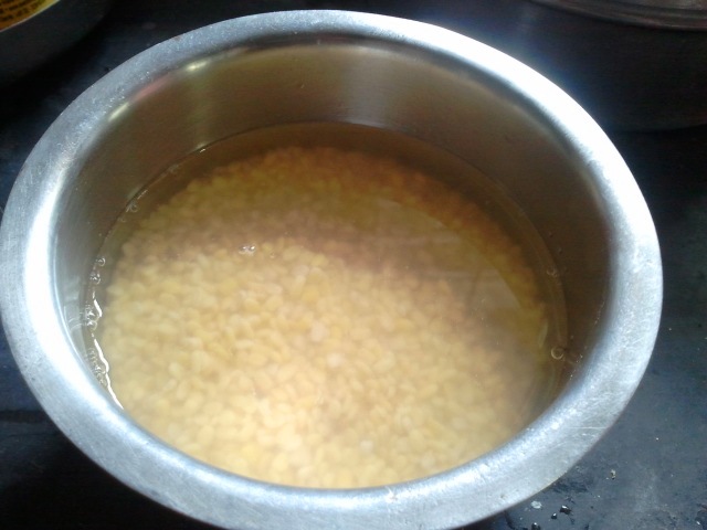 Waldorf's Kitchen: Recipe - Dodka (Ridge Gourd/ Toorai/ Turia) Sabzi