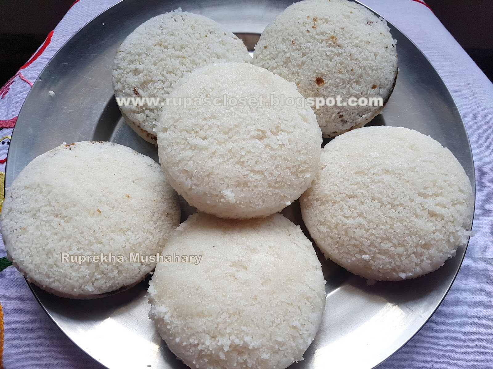 Feelings: Tekeli Mukhot Diya Pitha