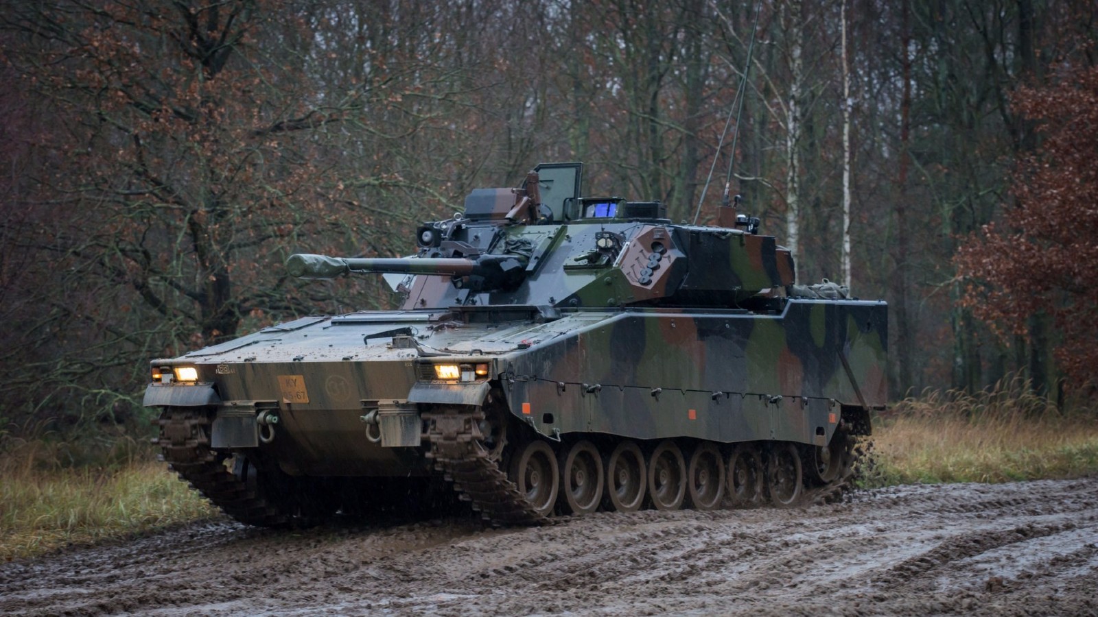 SNAFU!: Land 400 Phase 3 looks impressive. Too bad it'll be killed.