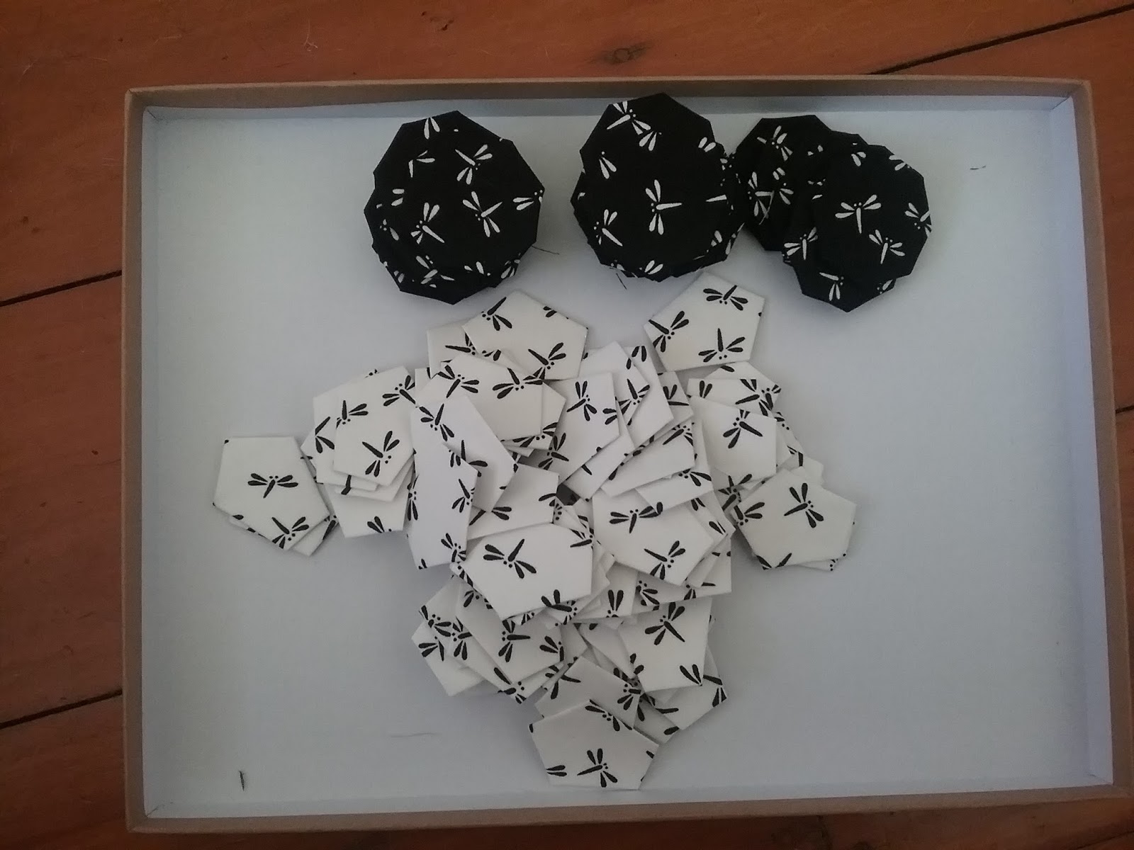 3 Cats and a Quilter: EPP Mischief