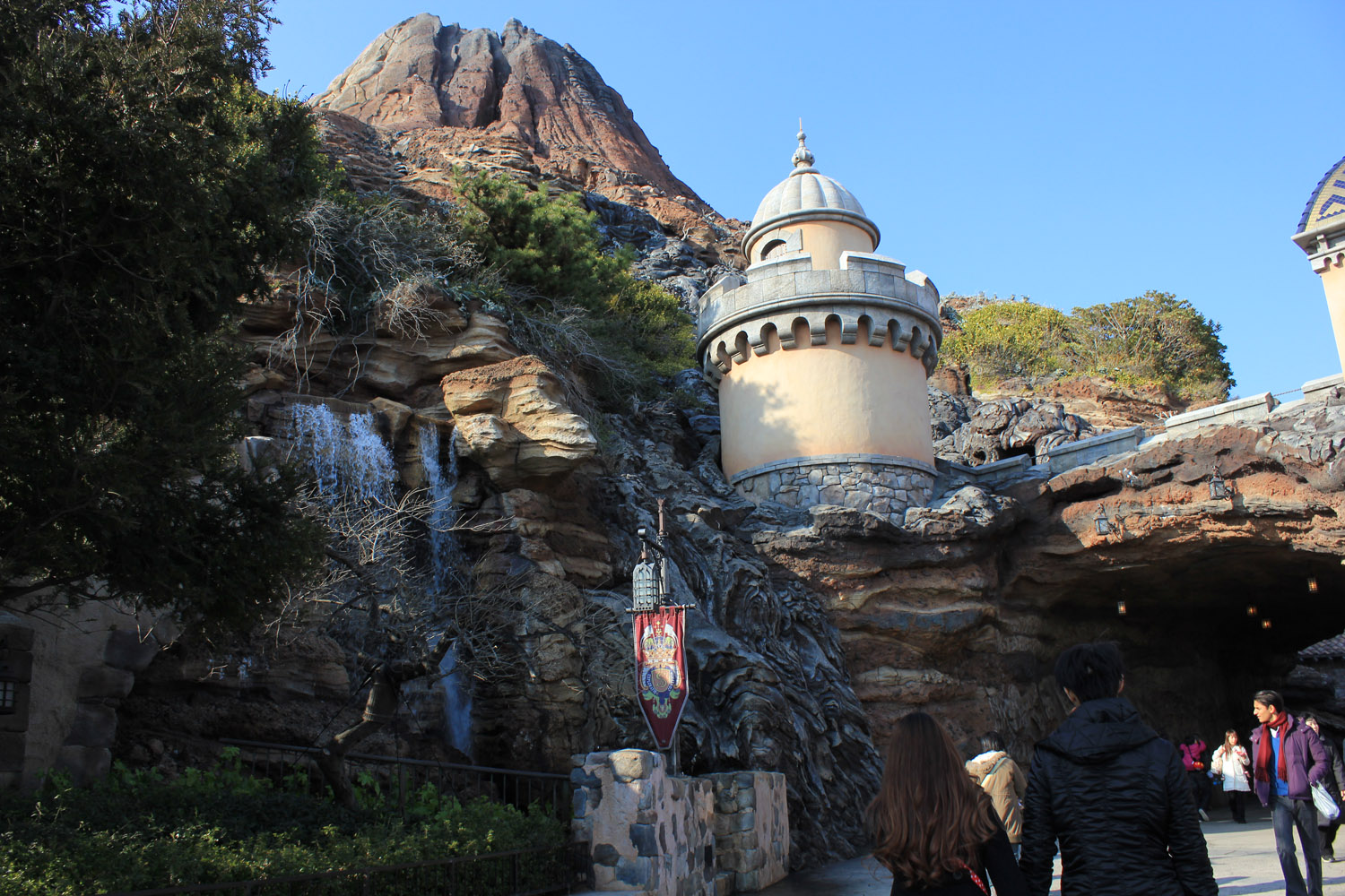 Japan Day 10 : Tokyo Disneysea Part 1 ! - Stella Lee ☆ Indonesia Beauty ...