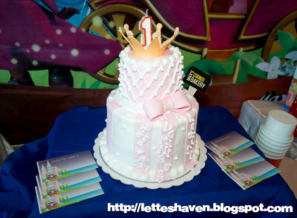 Lette's Haven: Dominique Louise 1st Birthday at Max's Restaurant