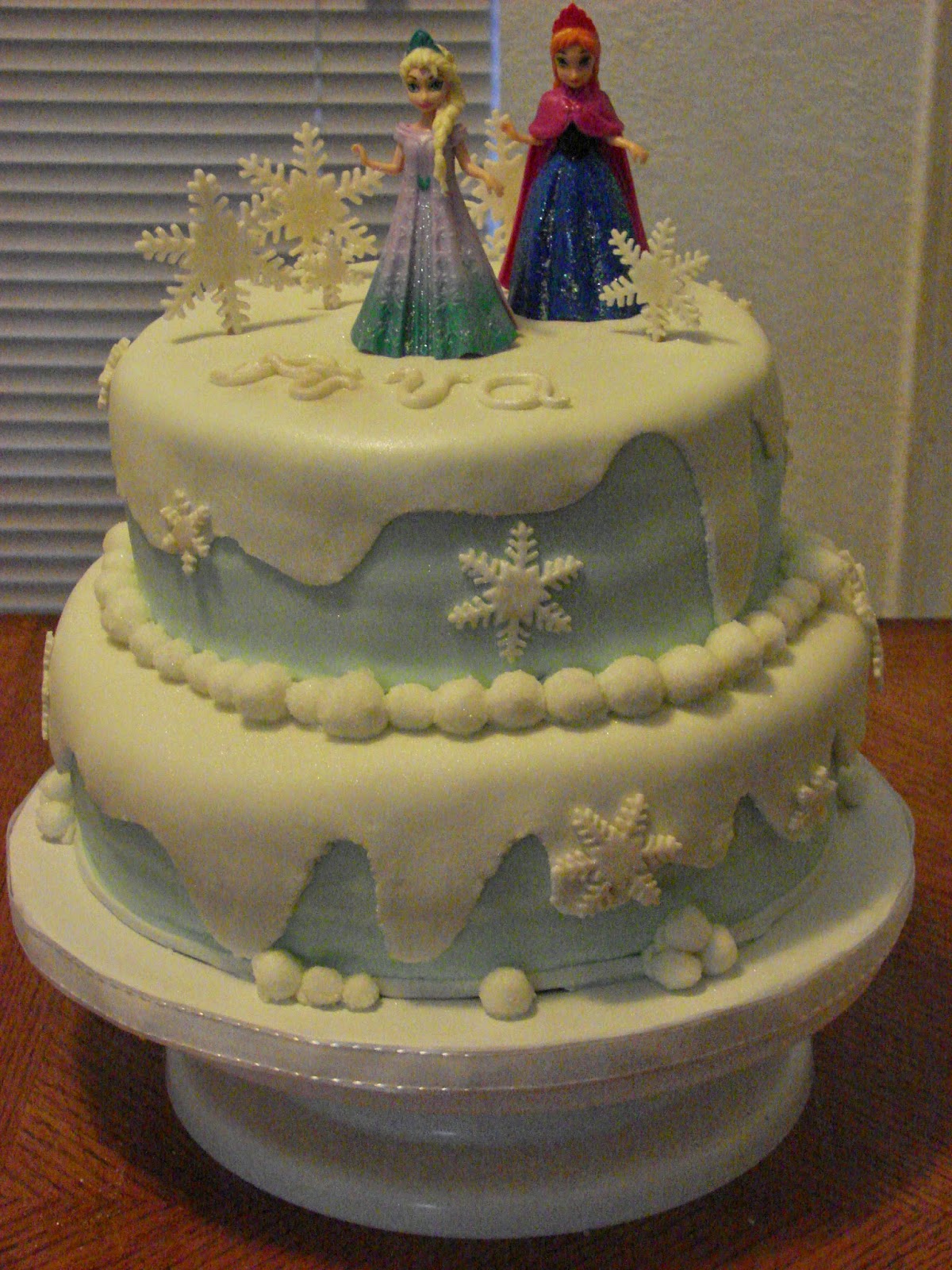 My Cake Hobby: Disney Frozen Cake