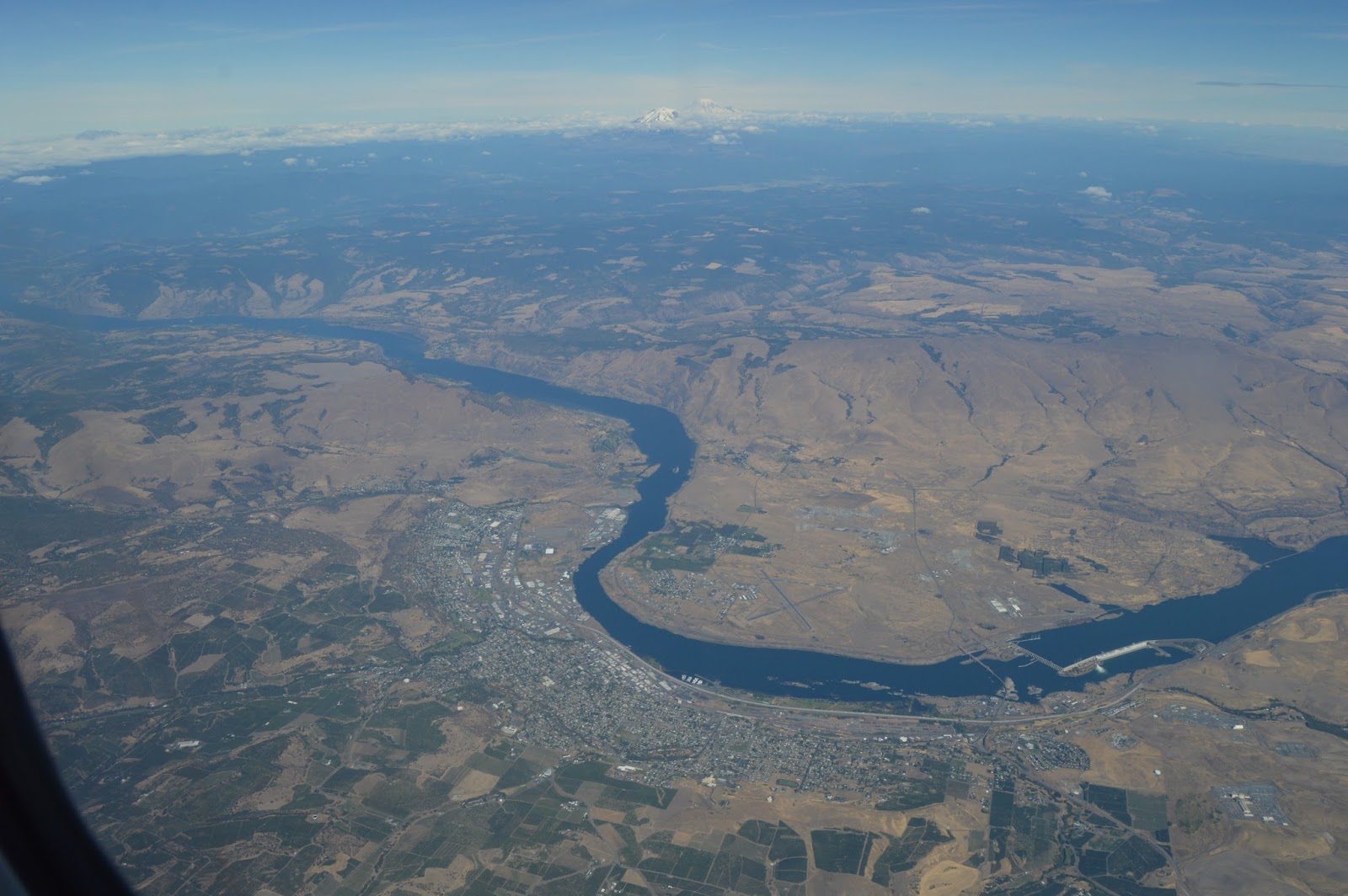 Industrial History: Columbia River System Dams Overview