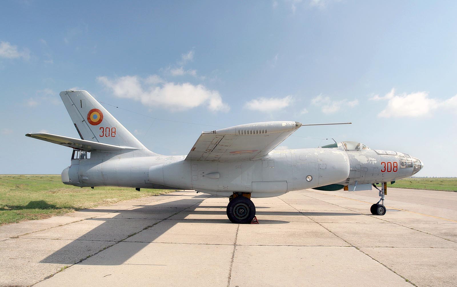 nhungdoicanh: Harbin H-5