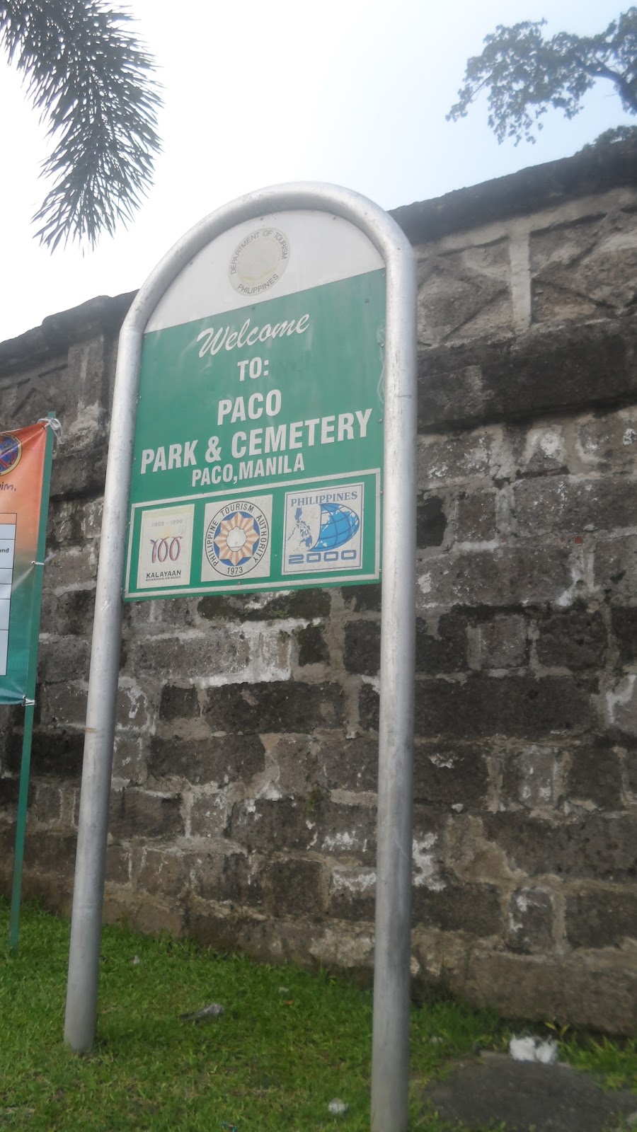 Interesting Corner of Me : Manila Trip 2015: Paco Park