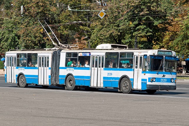 Steve's Bus & Train Page: Moldovan Trolleybuses
