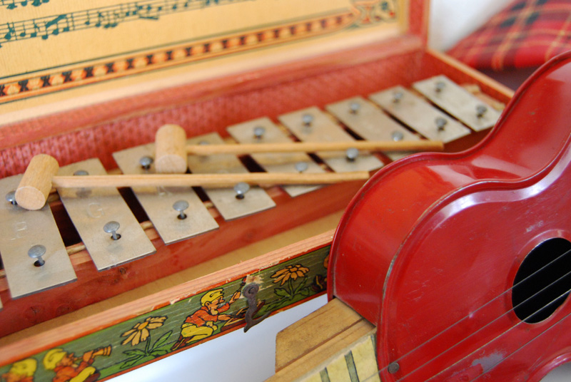The Copycat Collector: COLLECTION #93: Toy Musical Instruments