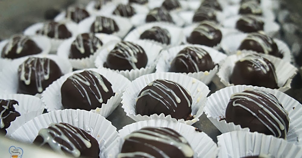 Pinay Panadera's Culinary Adventures: Cake Truffles Are Cake Pops ...