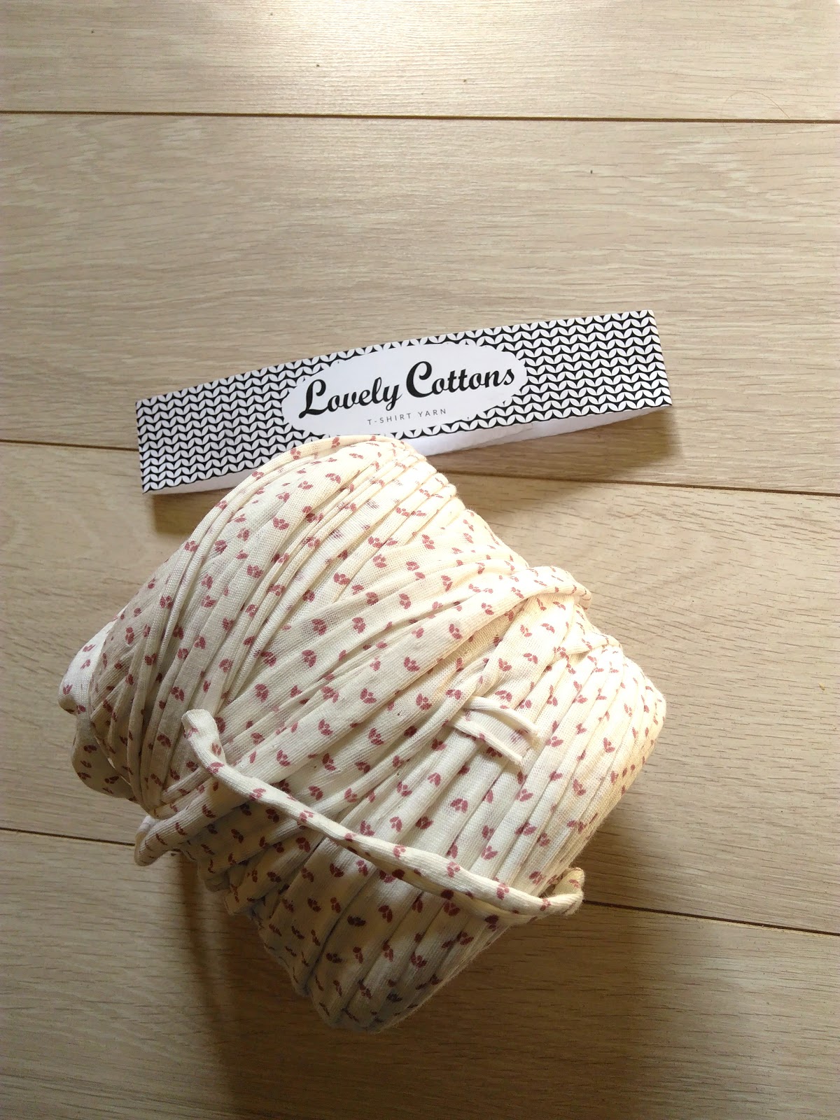 Shnoorki: Poduszka "jasiek" z T-shirt Yarn 40x40