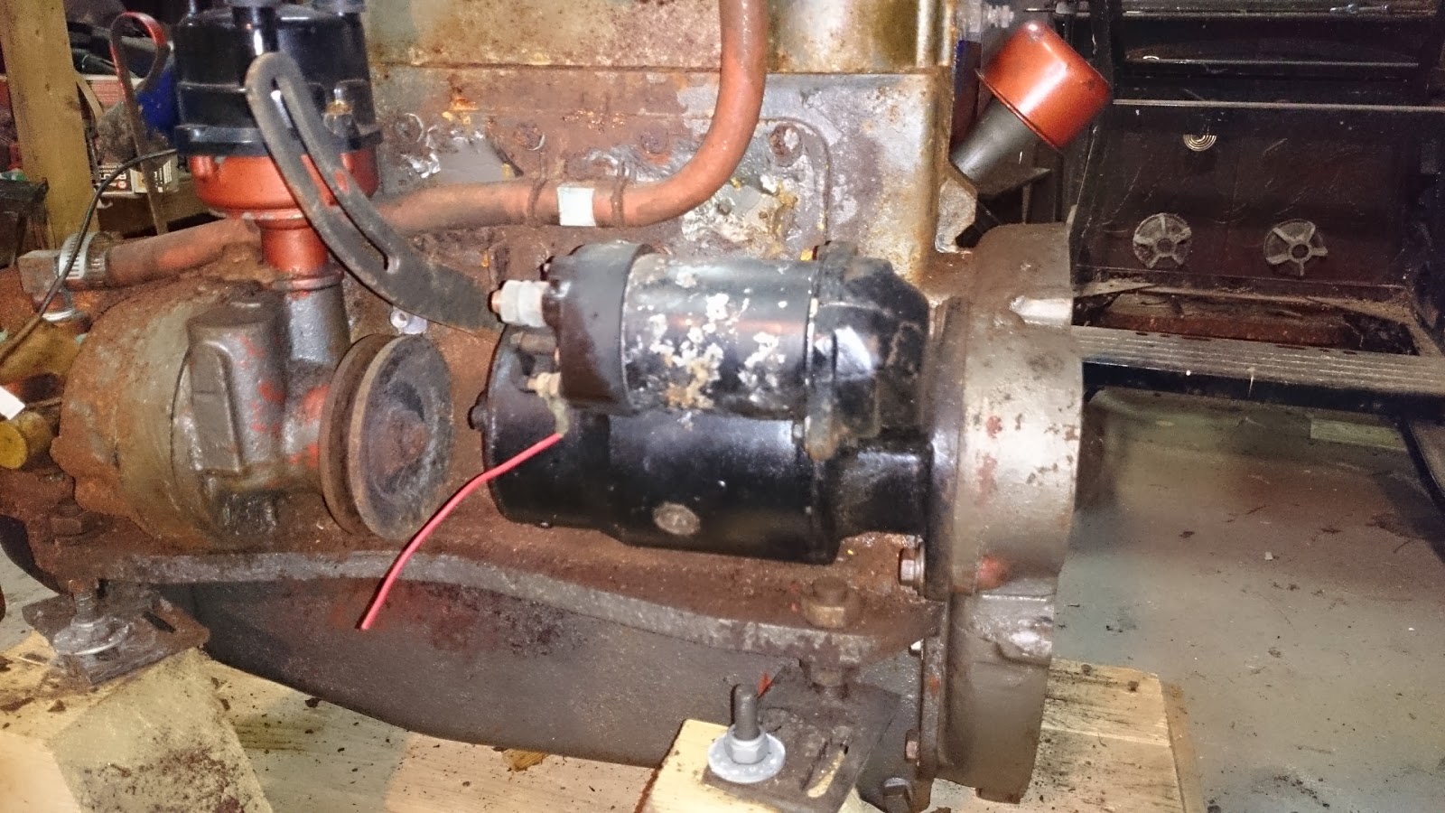 Afloat: Atomic 4 rebuild - Removing and testing the starter