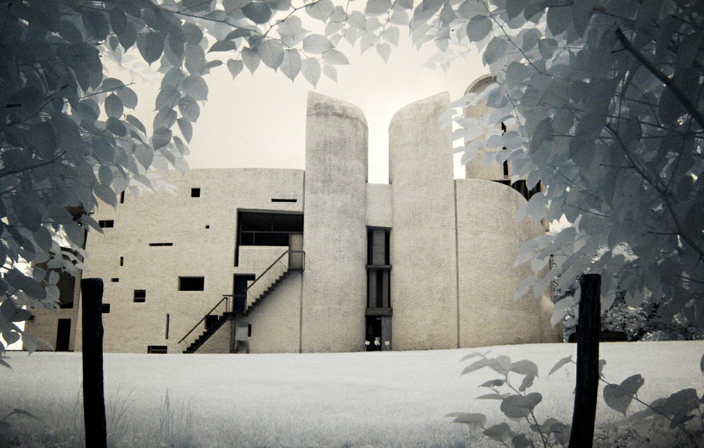 Mi Moleskine Arquitectónico: LE CORBUSIER: CAPILLA DE NOTRE-DAME-DU ...