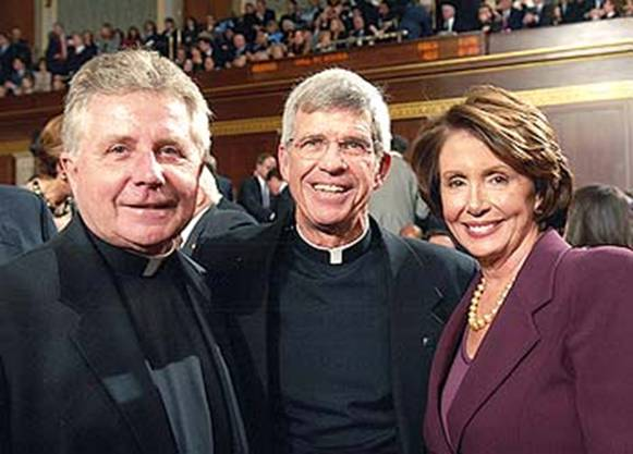 Maallikkoapuri: Nancy Pelosin ystävä jesuiittapappi Stephen Privett