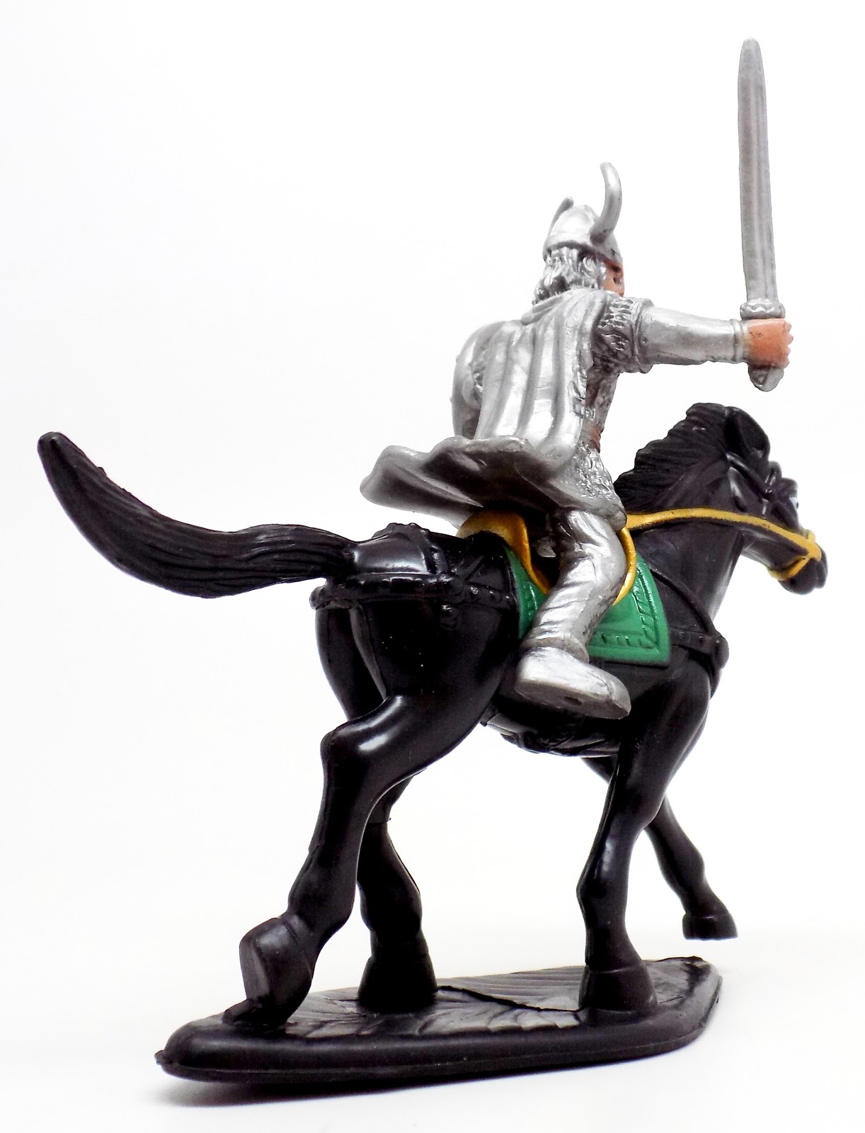 Toys and Stuff: Sunjade Viking Set No. 31 - Mounted Swordsman w/Cape ...