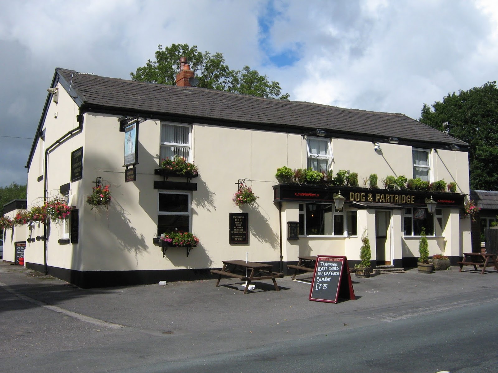 Chorley's Inns and Taverns: Charnock Richard - Dog & Partridge