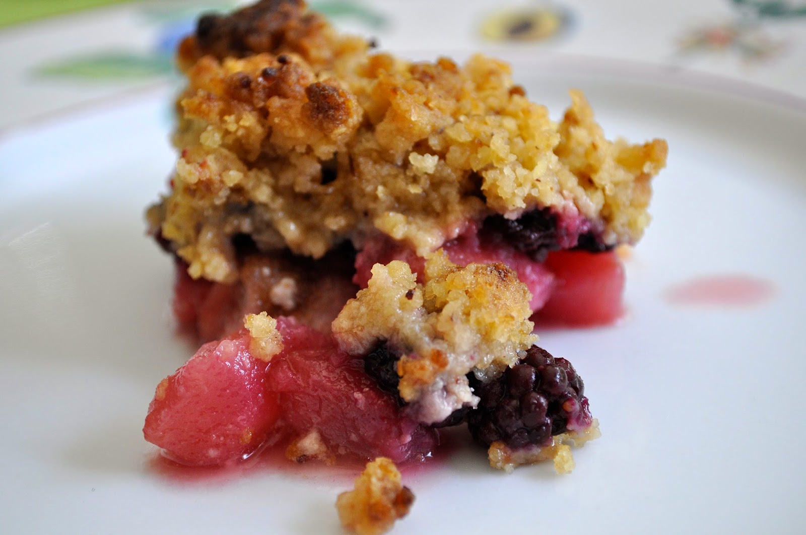 Crumble aux poires & mûres