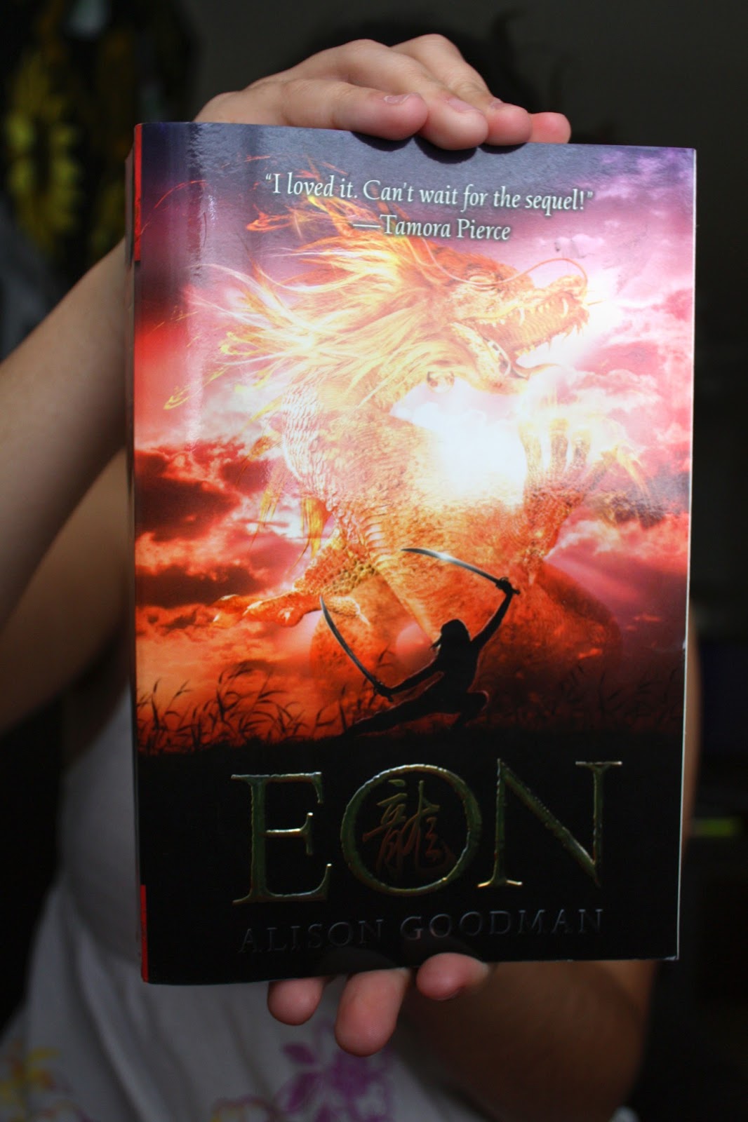 Rawr Reader: Eon Book Review