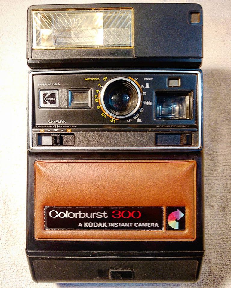 Limpieza y conservación preventiva de cámara fotográfica Kodak ...