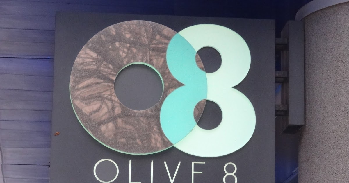 MORE KIDS THAN SUITCASES: The People You Meet in the Elevators of Hyatt ...