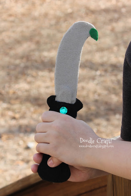 DIY Poison Dagger!