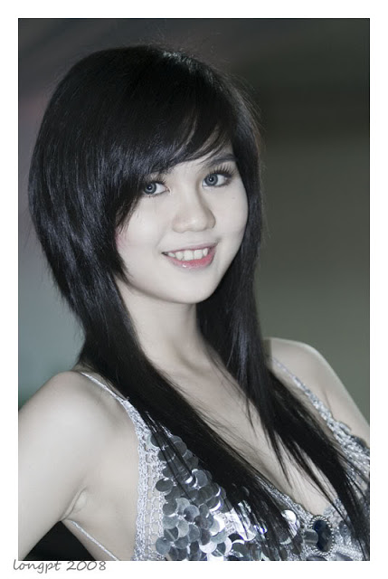 Ngoc Trinh Sexy Girl at Auto Show - Viet Nam Bikini Model - 1000 asian ...