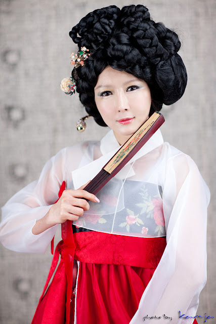 KONTES SEO: Han Seo Young - Korean Traditonal Dress Fashion